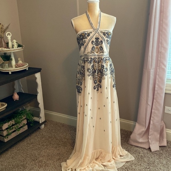 Altar'd State | Dresses | Nwt Altard State Elegant Cream Halter Dress ...